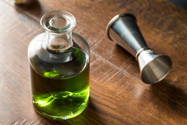 4 dolog, amit nem tudtál az abszintról, de az abszint még ennyit se tud ...